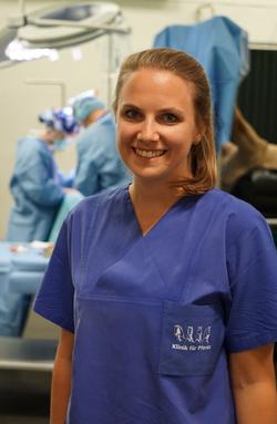 Eva Müller • Pferdeklinik • Fachbereich Veterinärmedizin
